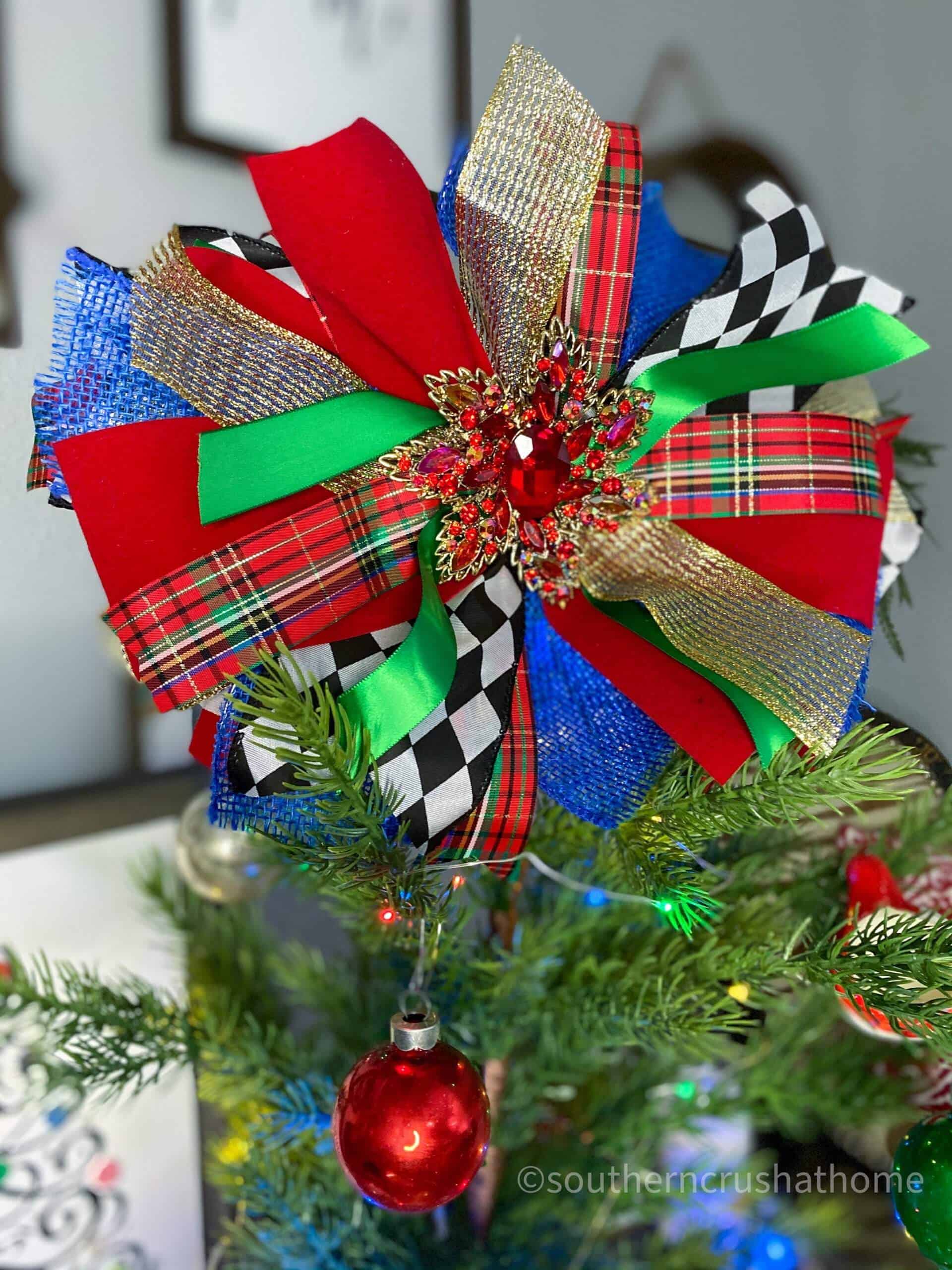 Melanie's 'Messy' Bow is Named DIY Bow of the Year 2026
