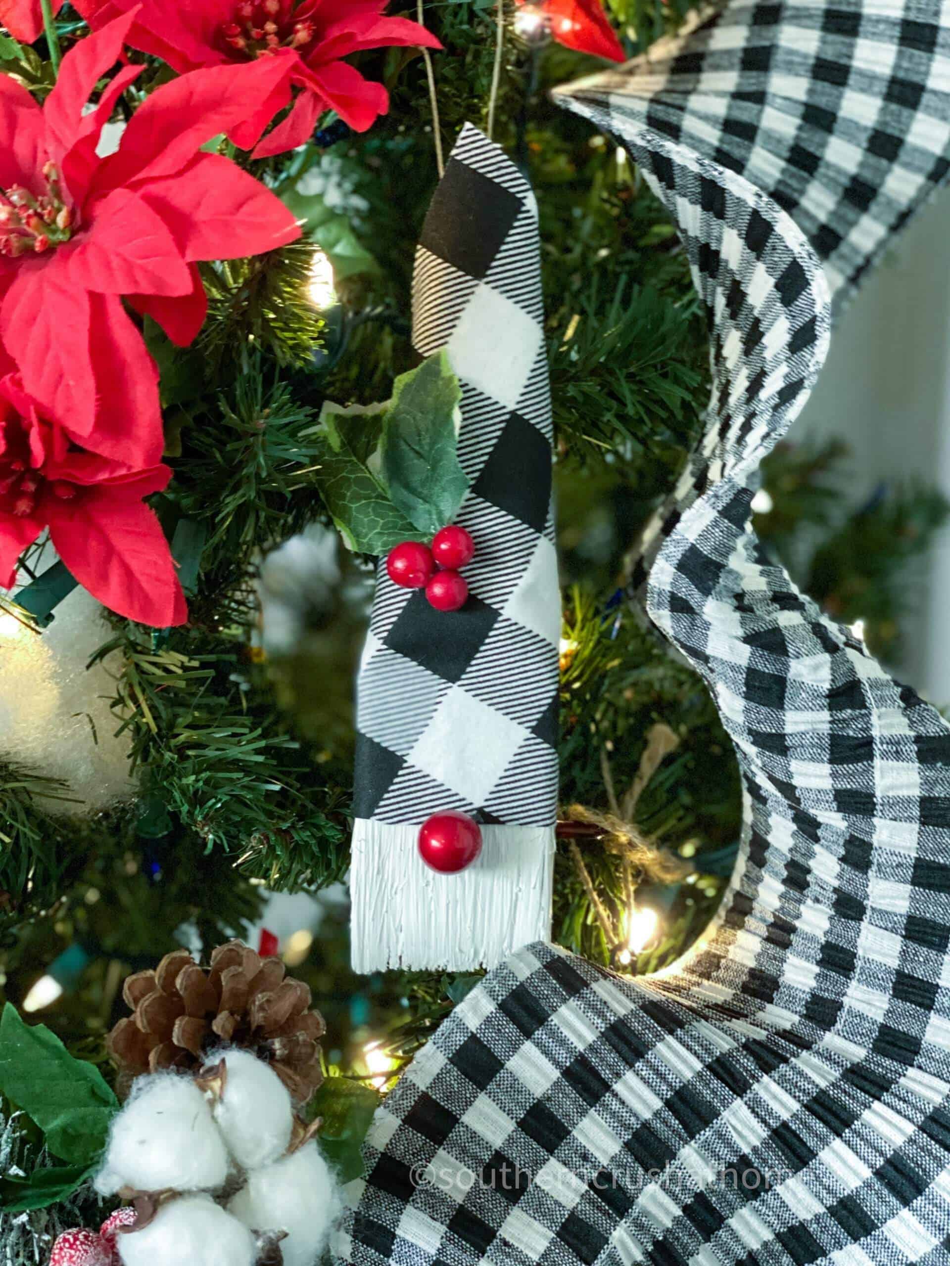 31+ Creative DIY Christmas Ornaments