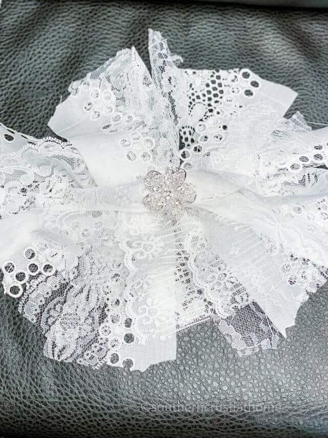 DIY Messy Bow Tutorial (Easy Bow Making) - Southern Crush at Home