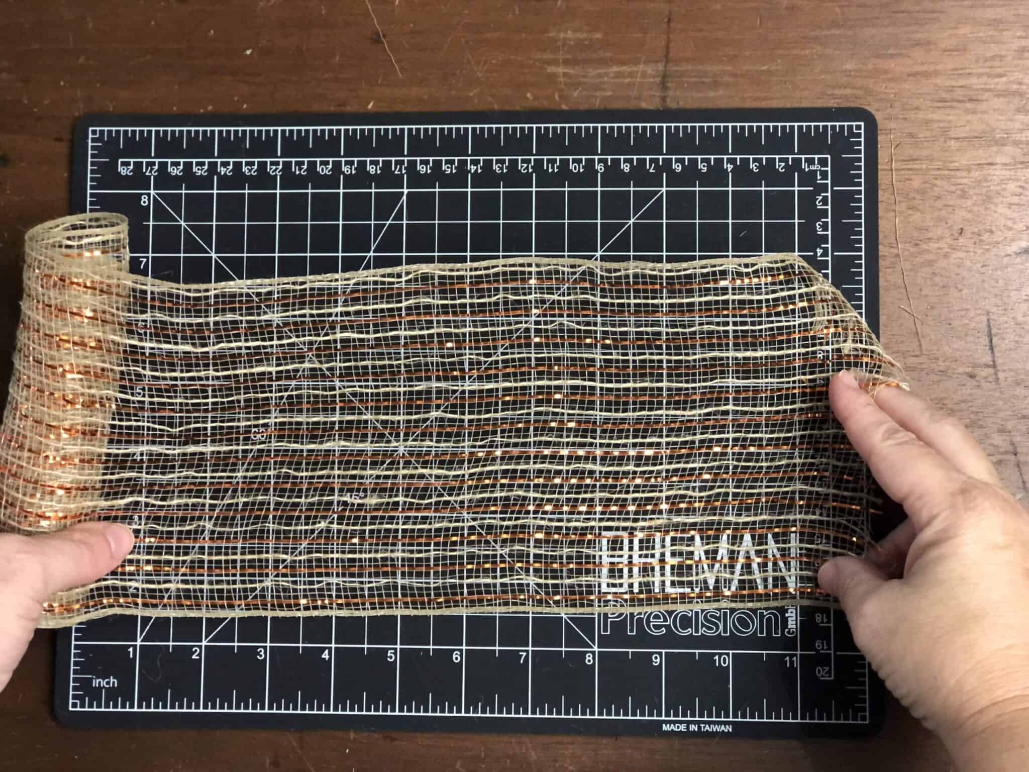 How to Make an Easy Mesh Bow (for a Wreath) - Southern Crush at Home