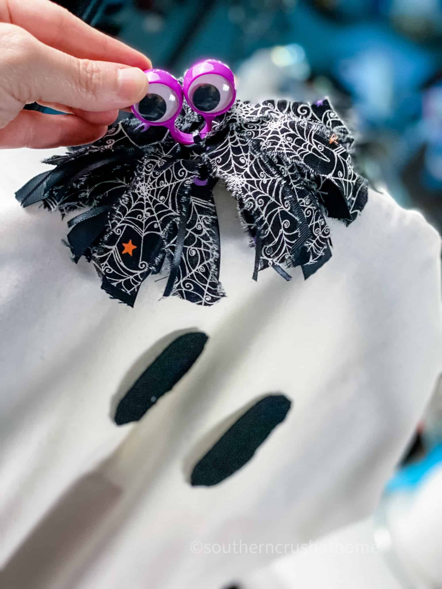 How to Make a Pool Noodle Halloween DIY Ghost