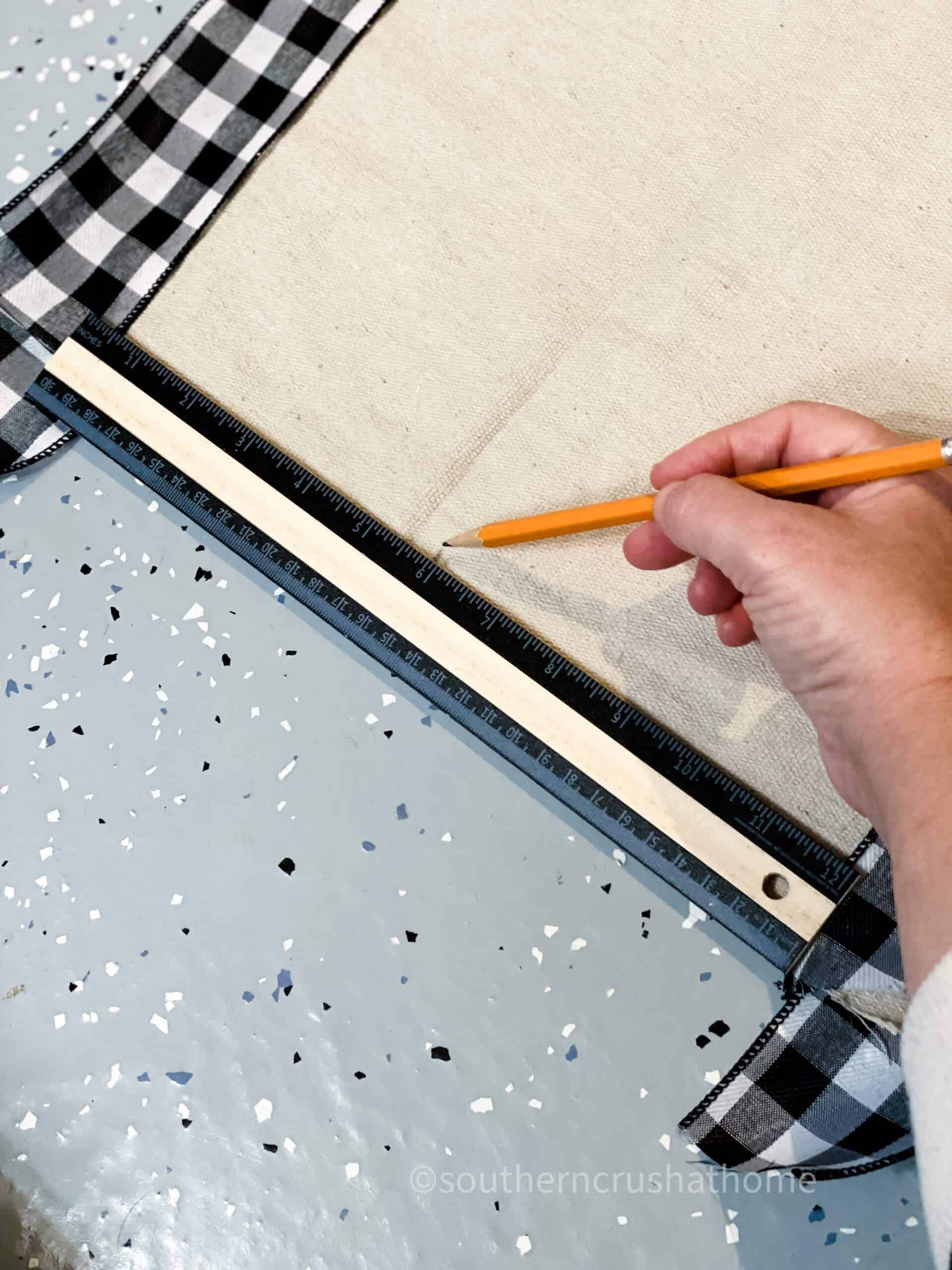 5 Minute No-Sew DIY Table Runner (using a Drop Cloth)