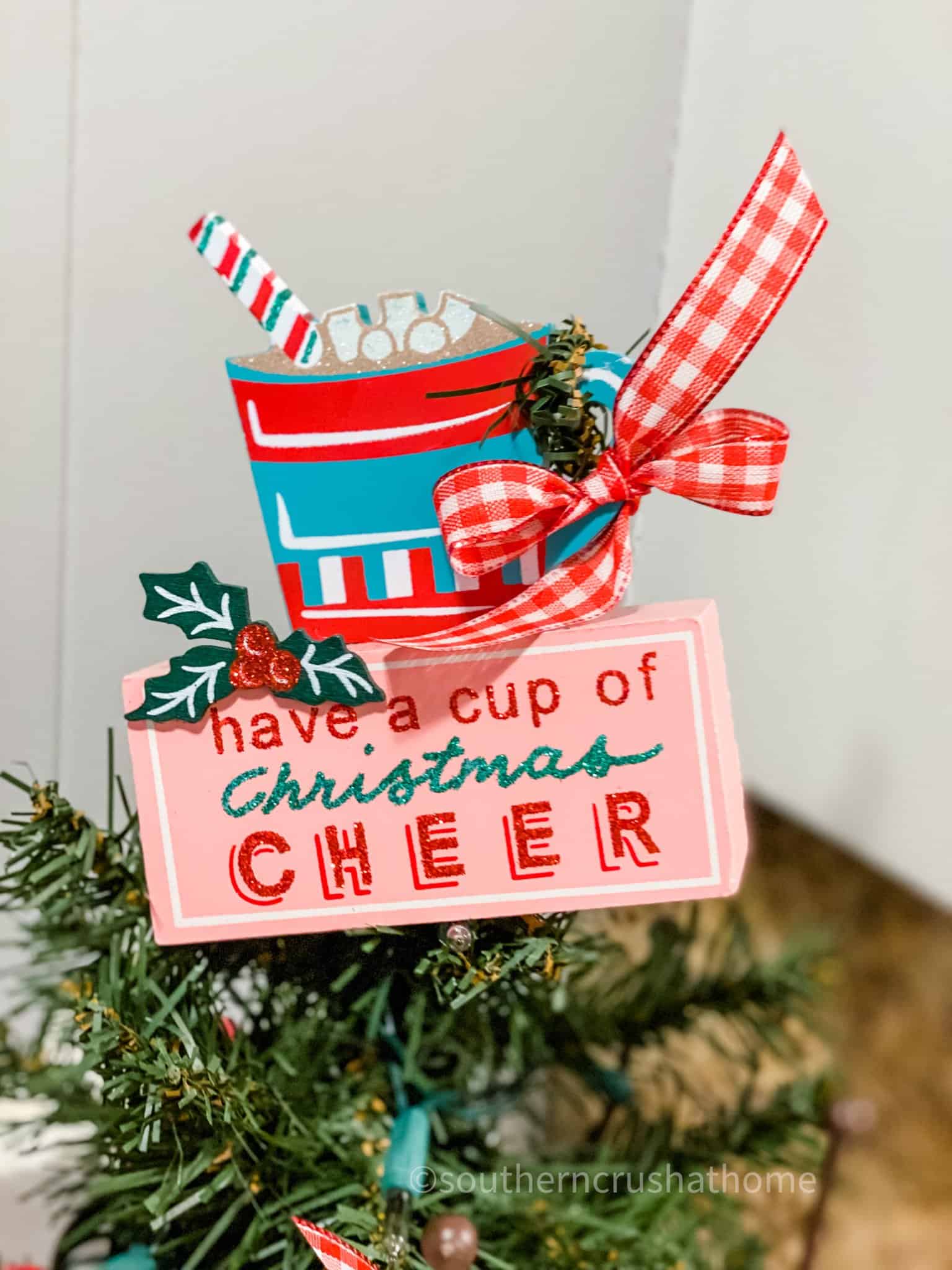 How to Make a Vintage Santa Mug Christmas Tree - Southern Crush at Home