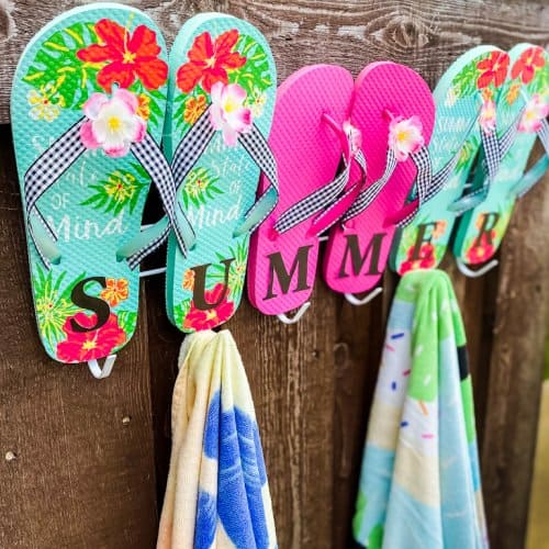Easy Pool Towel Rack (using Dollar Tree Flip Flops)