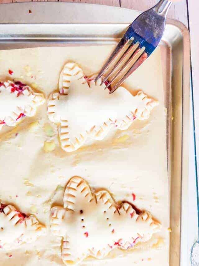 How to Make Hand Pies: An Easy Christmas Dessert