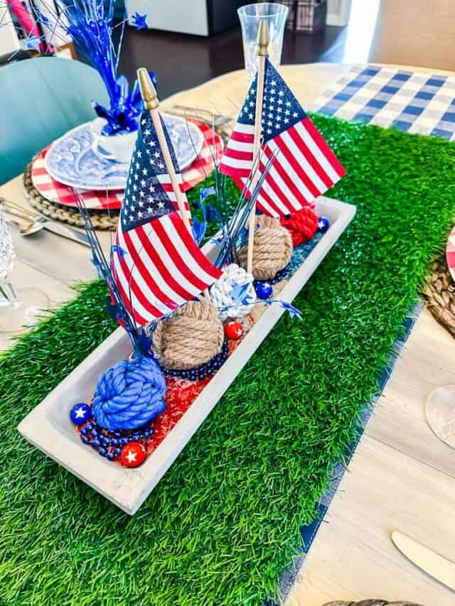 Easy Red, White, and Blue Patriotic Table Setting for the Holidays