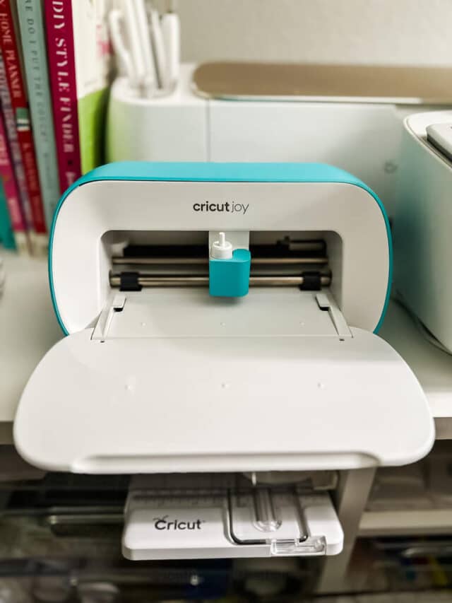 How to Make Monogram Initials For Your Home Decor using Cricut Joy