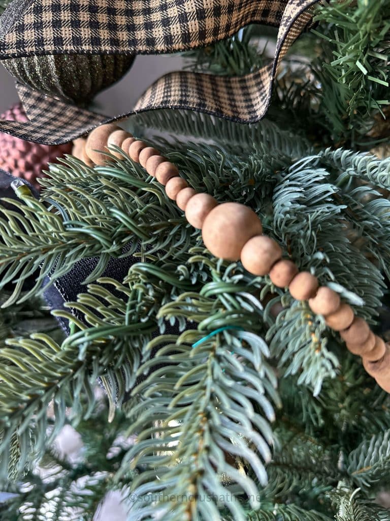 How to Decorate a Rustic Farmhouse Christmas Tree for the Back Porch