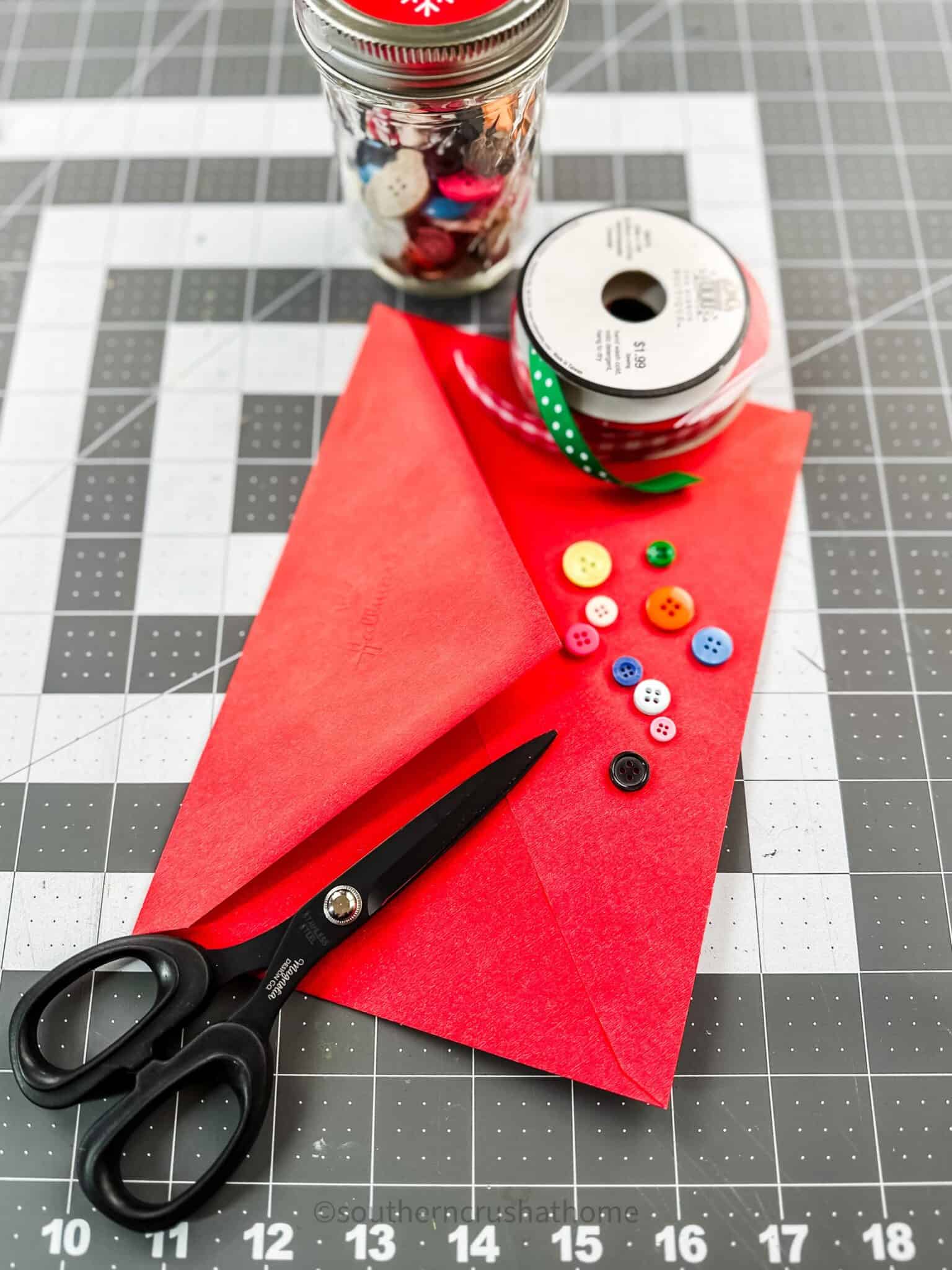 How to Make a Paper Heart Bookmark for Valentine's Day - Southern Crush ...