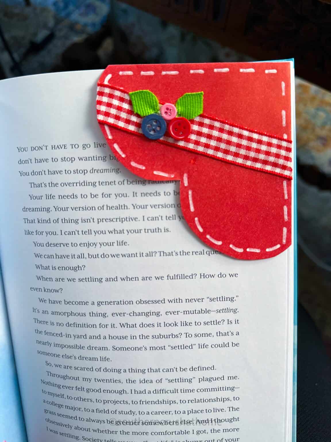 How to Make a Paper Heart Bookmark for Valentine's Day - Southern Crush ...