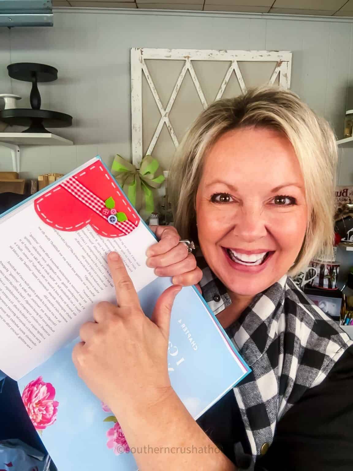 How To Make A Paper Heart Bookmark For Valentine s Day Southern Crush how-to-make-a-paper-heart-bookmark-for-valentine-s-day-southern-crush