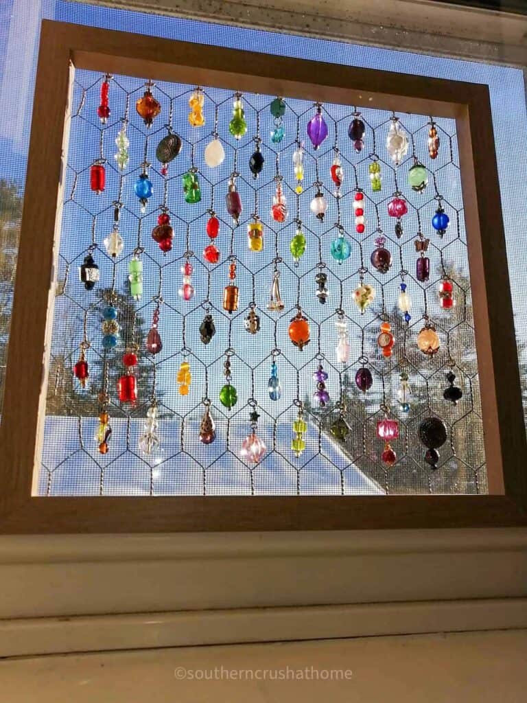 How to Make a Chicken Wire Sun Catcher + 33 Sun Catcher Ideas