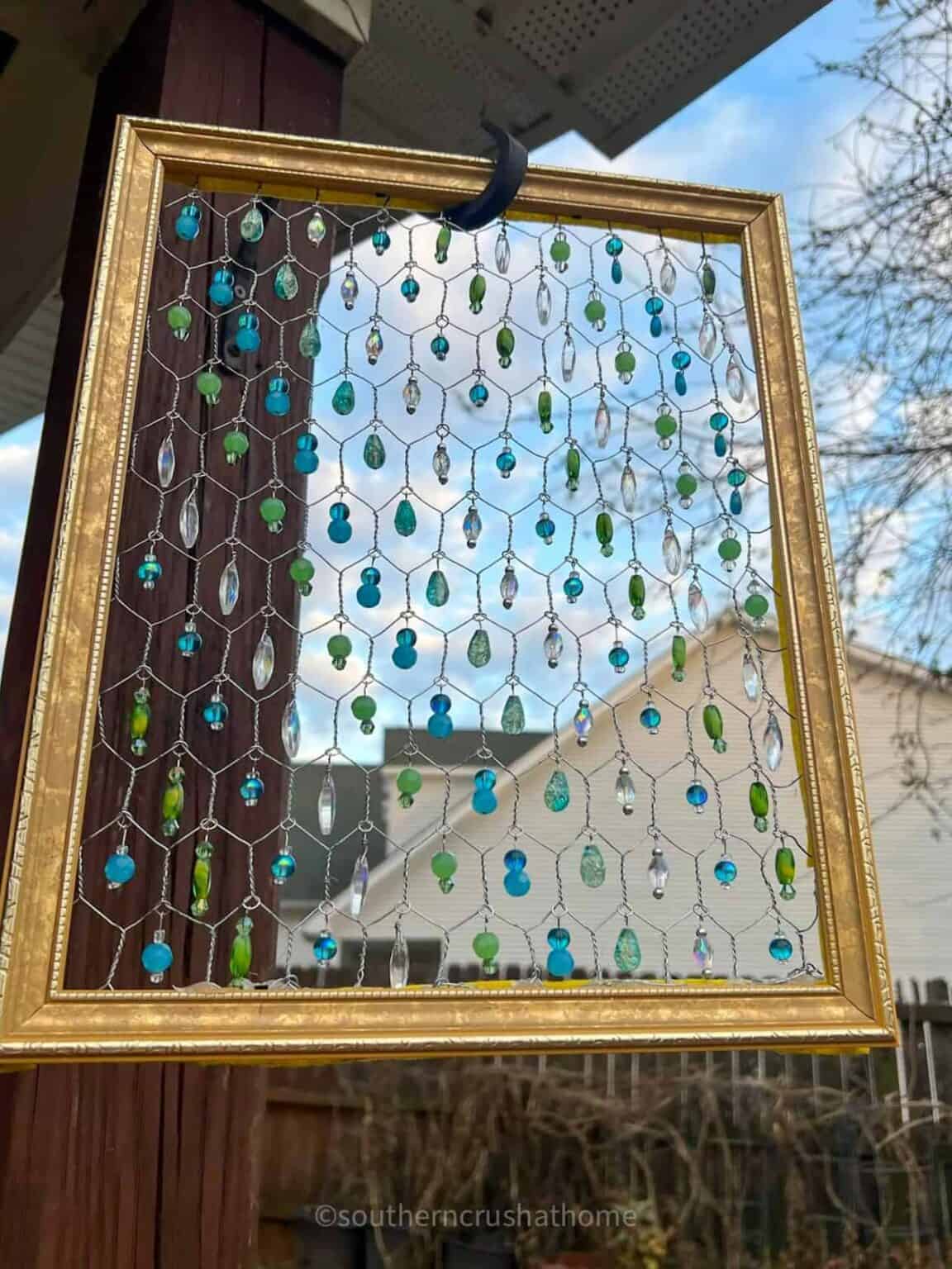 How to Make a Chicken Wire Sun Catcher + 33 Sun Catcher Ideas