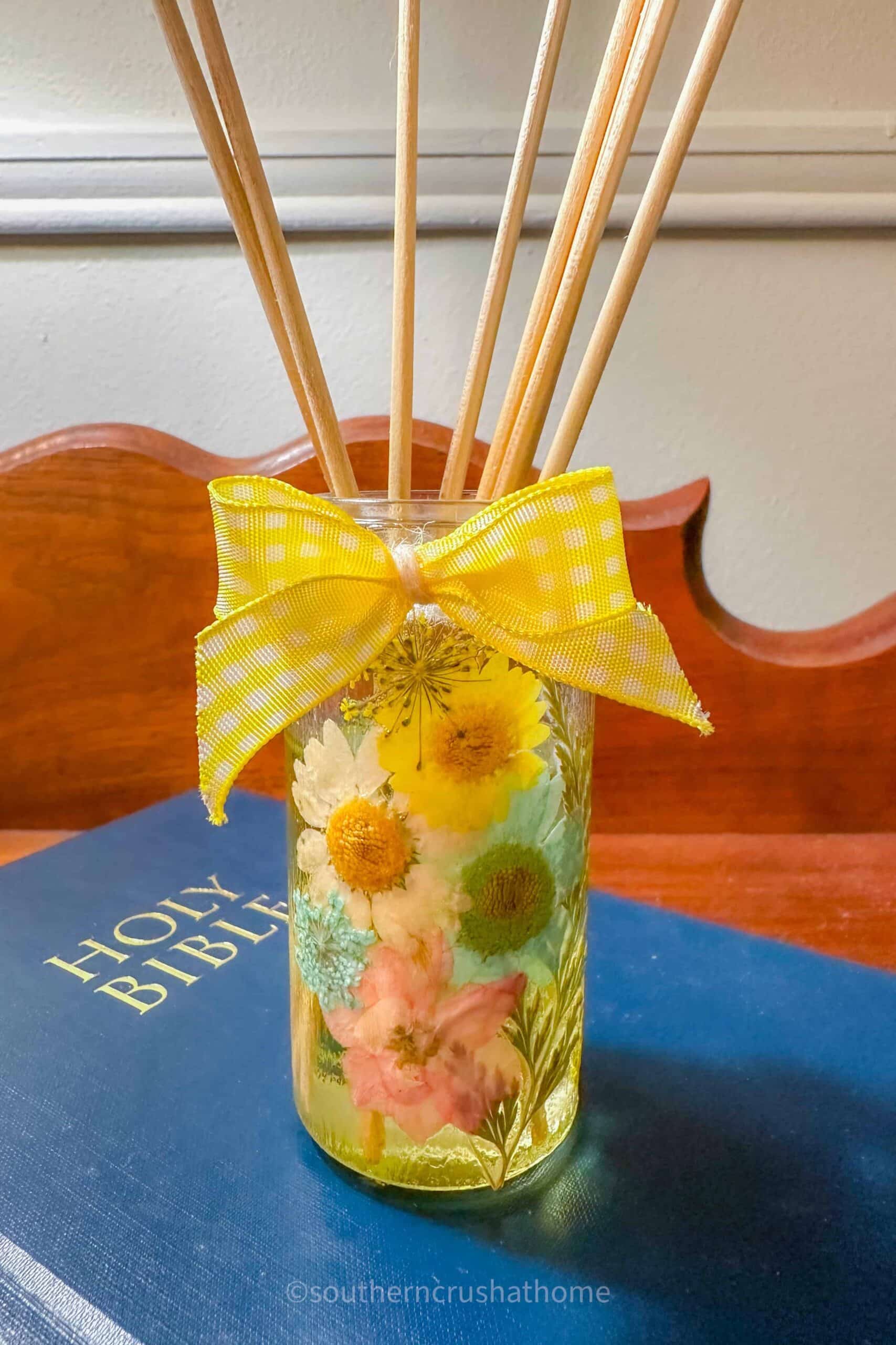 Easy DIY Reed Diffuser Tutorial: Make Your Home Smell Amazing ...