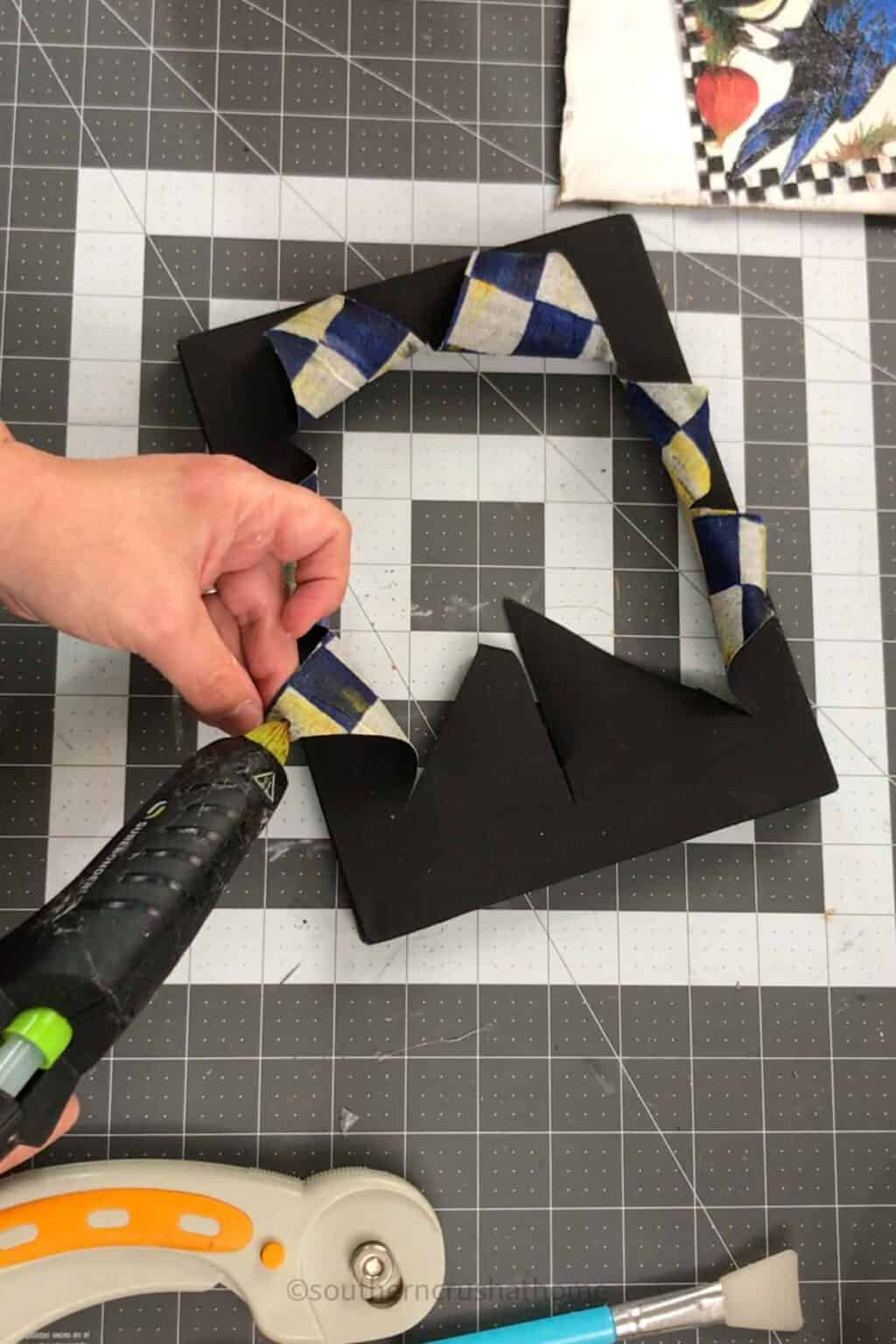 How to Make a Busted Canvas + 37 Busted Canvas Ideas - Southern Crush at Home