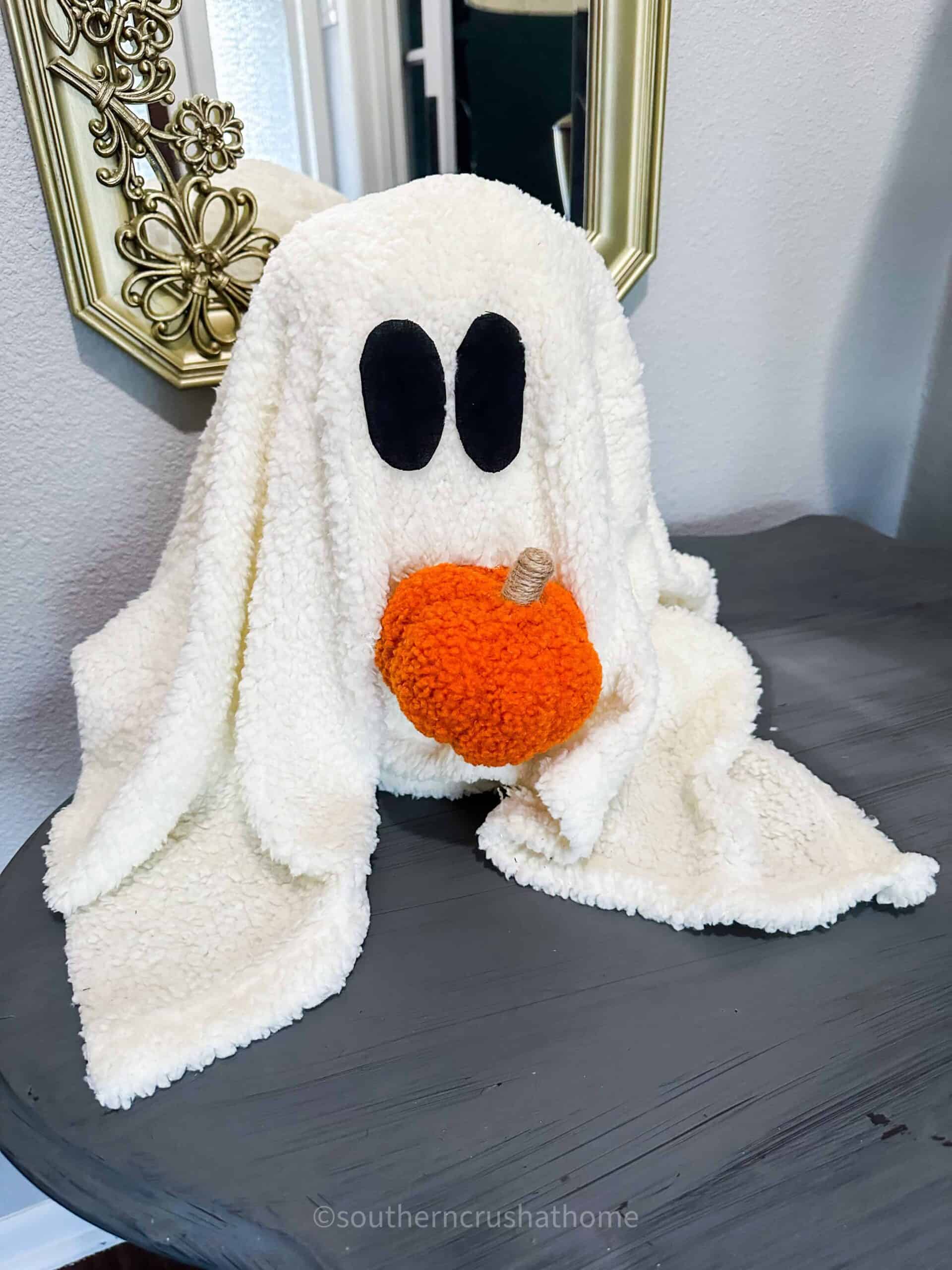 DIY Pottery Barn Gus the Ghost Pillow: A No-Sew Halloween Craft You’ll ...
