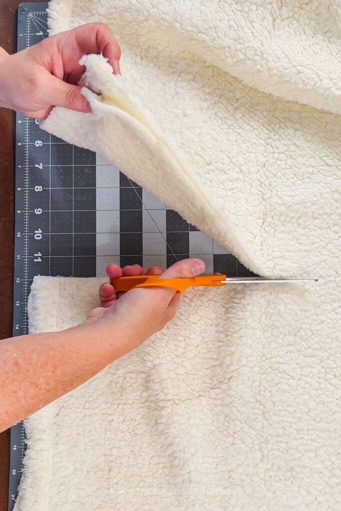 DIY Pottery Barn Gus the Ghost Pillow: A No-Sew Halloween Craft You’ll ...