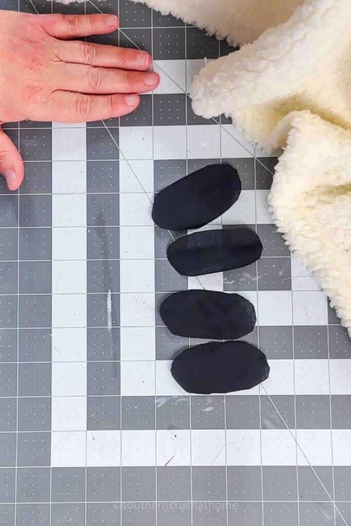 DIY Pottery Barn Gus the Ghost Pillow: A No-Sew Halloween Craft You’ll ...