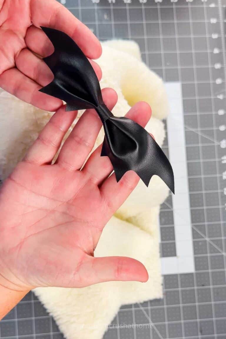 DIY Pottery Barn Gus the Ghost Pillow: A No-Sew Halloween Craft You’ll ...