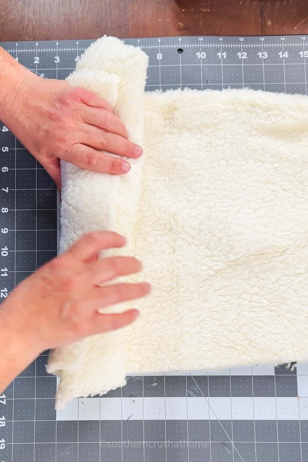 DIY Pottery Barn Gus the Ghost Pillow: A No-Sew Halloween Craft You’ll ...