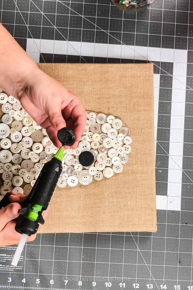 Super Cute Halloween Ghost Using Buttons - Southern Crush at Home