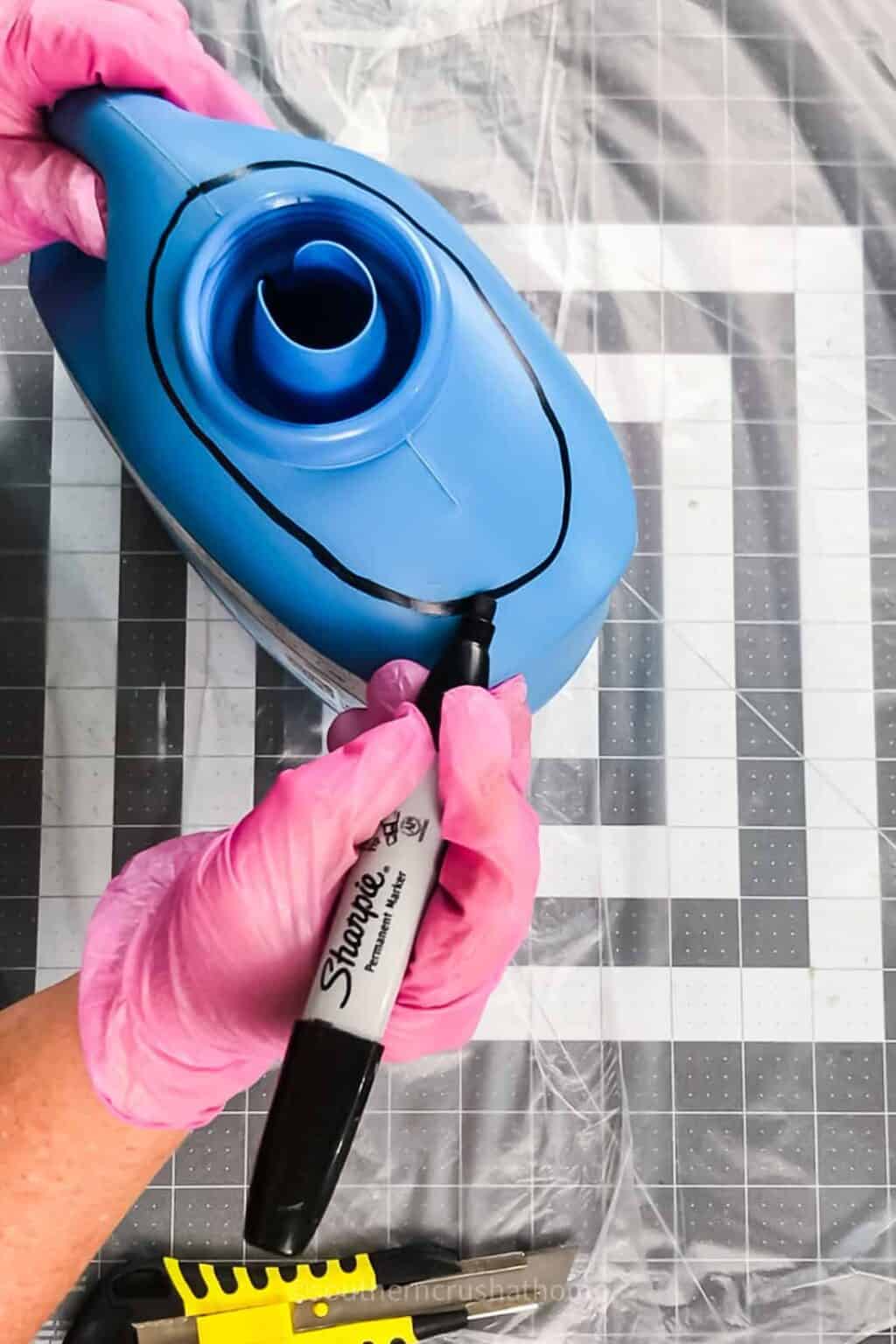 Easy Downy Bottle Ghost Face Halloween Craft - Southern Crush at Home