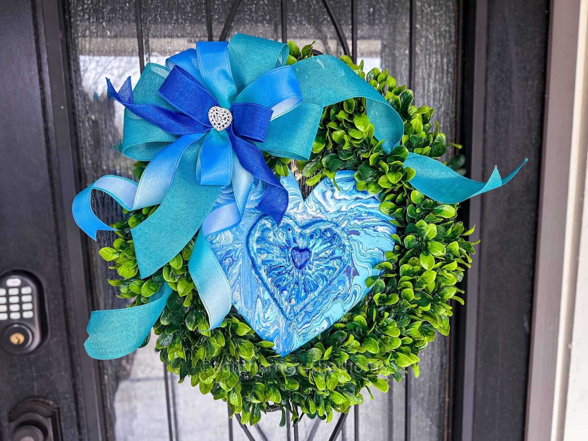 Easy Heart Wreath with Acrylic Pour Painting - Southern Crush at Home