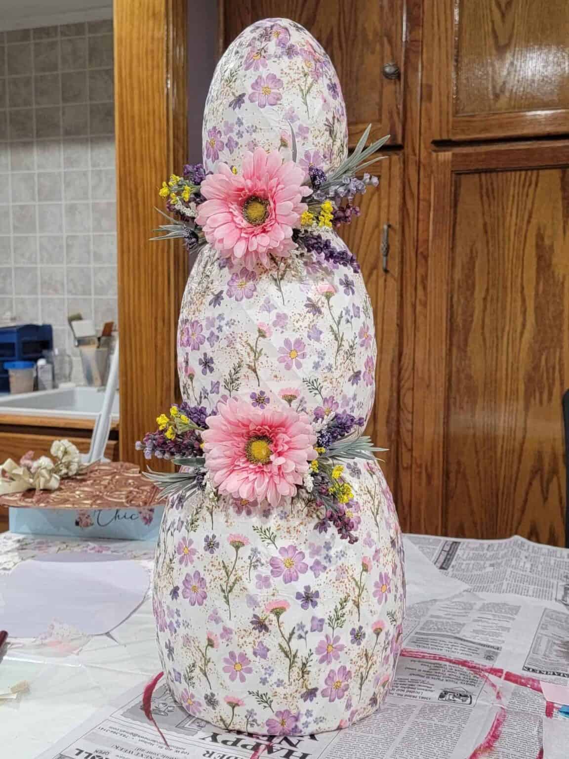 DIY Easter Egg Topiary +15 Ideas for Dollar Tree Stackable Eggs ...