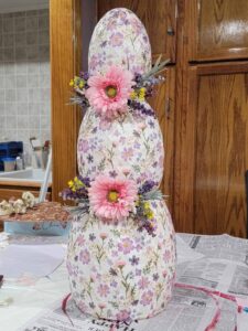 DIY Easter Egg Topiary +15 Ideas for Dollar Tree Stackable Eggs ...