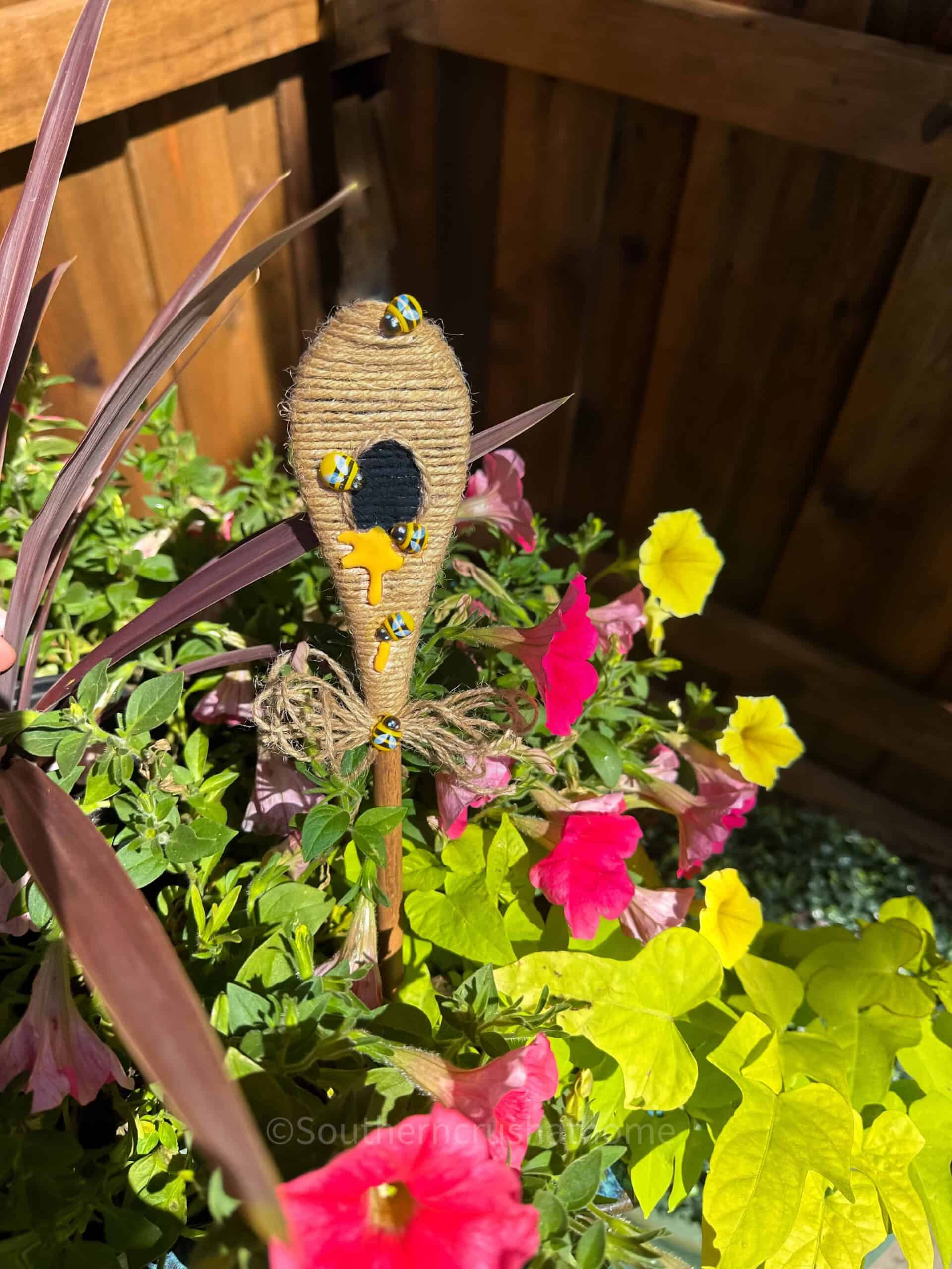 Easy Bee Skep Spoon DIY - Southern Crush at Home