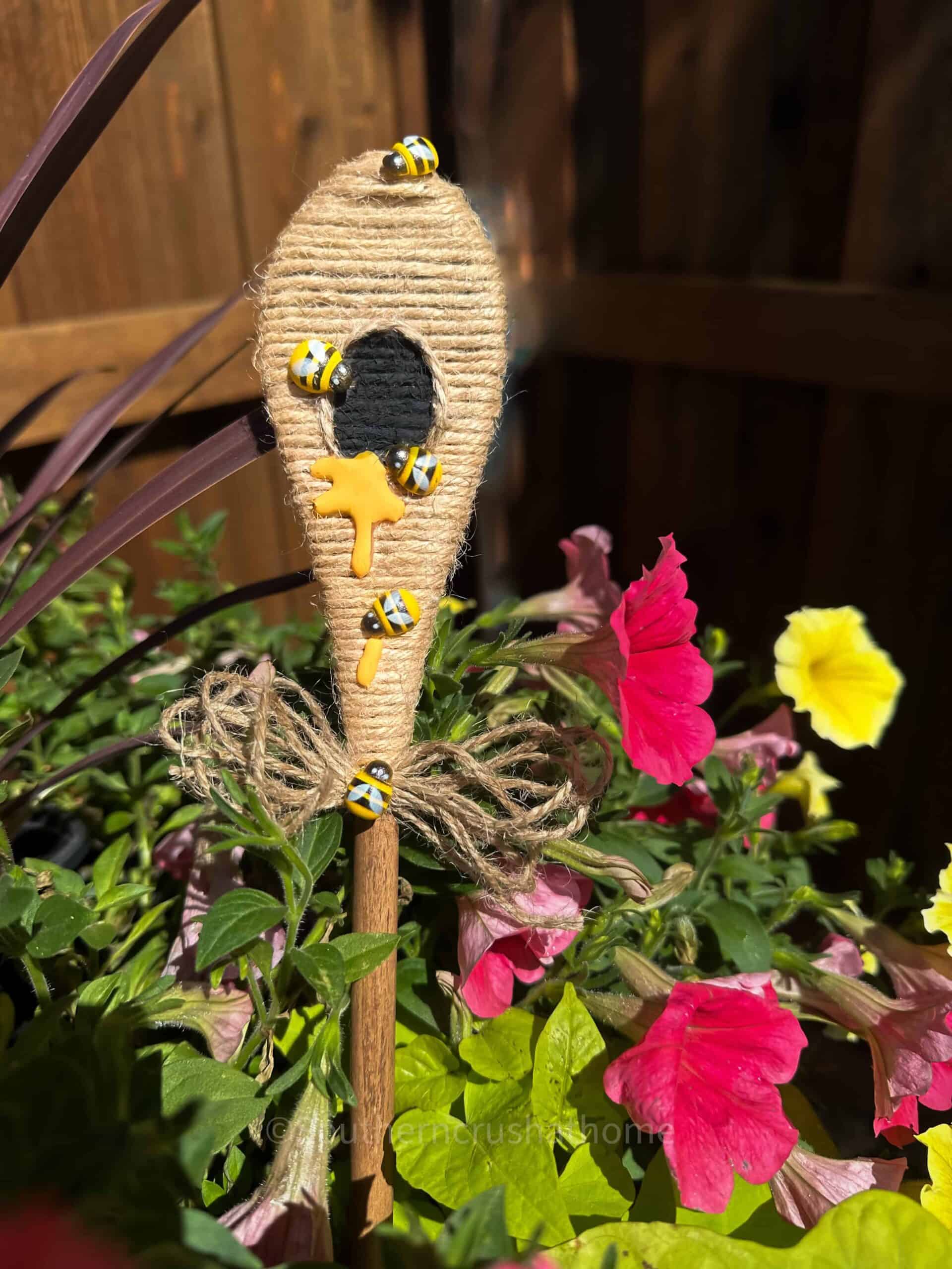 Easy Bee Skep Spoon DIY - Southern Crush at Home